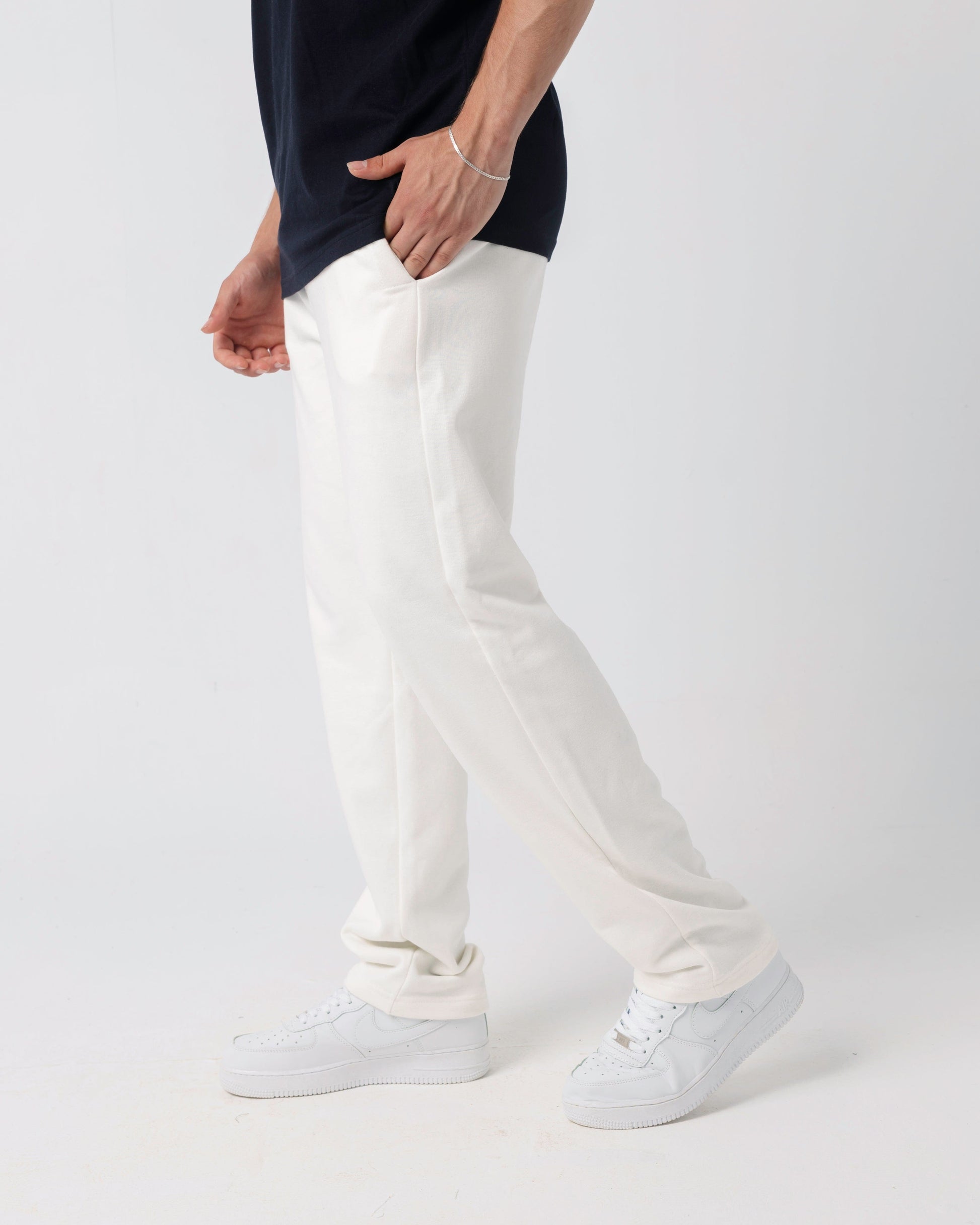 Wide fit off-white pants – Novencci