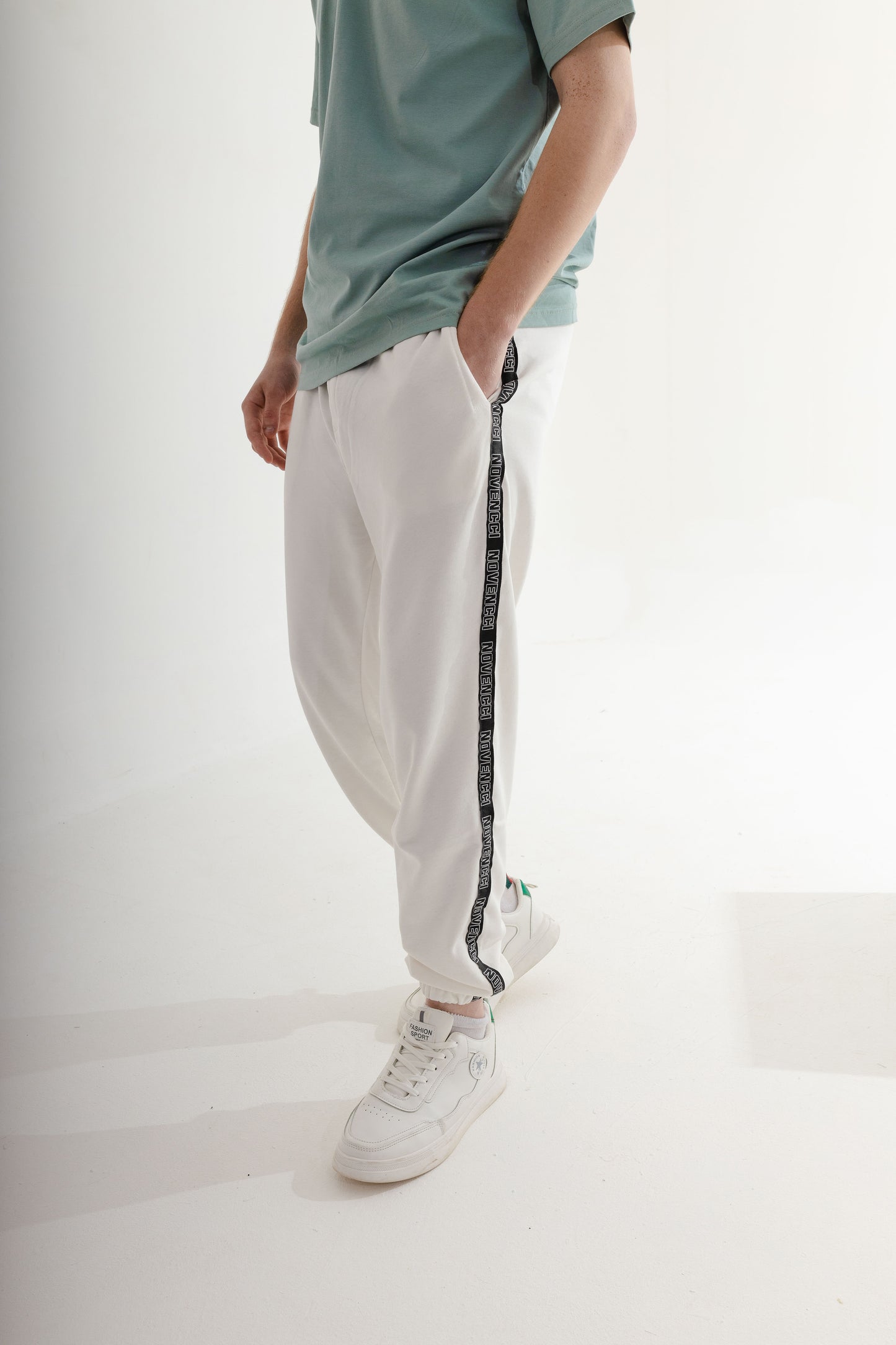 Novencci white sweatpants